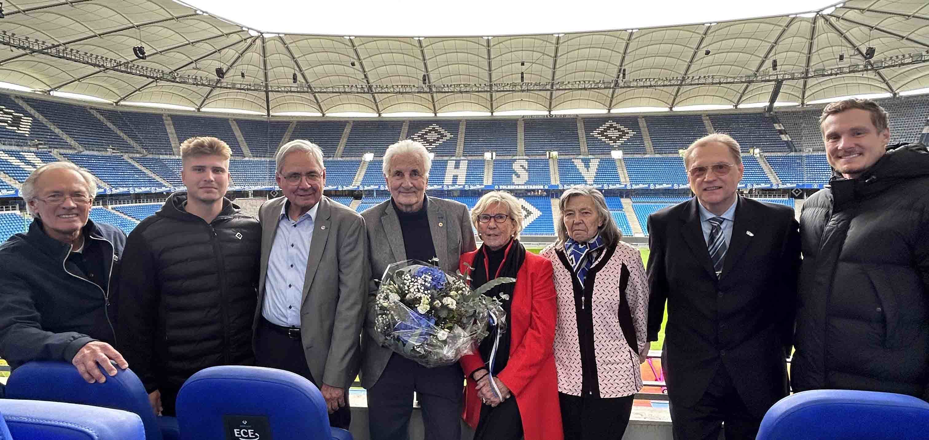 HSV ehrt Horst Becker für 70 Jahre Mitgliedschaft | HSV e.V.